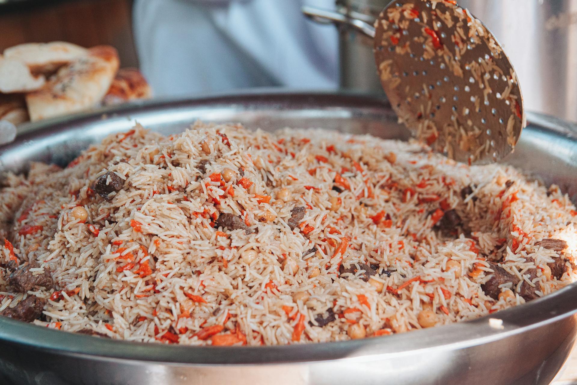 What to Eat in Uzbekistan? 15 Uzbek Dishes to Try
