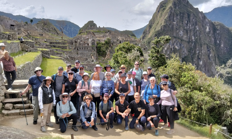 What It’s Like Traveling with a Group — Expectations vs Reality